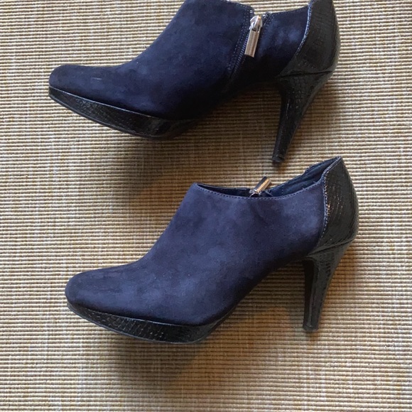 Bandolino | Shoes | Bandolino Navy Blue Suede Ankle Booties Size 9 ...